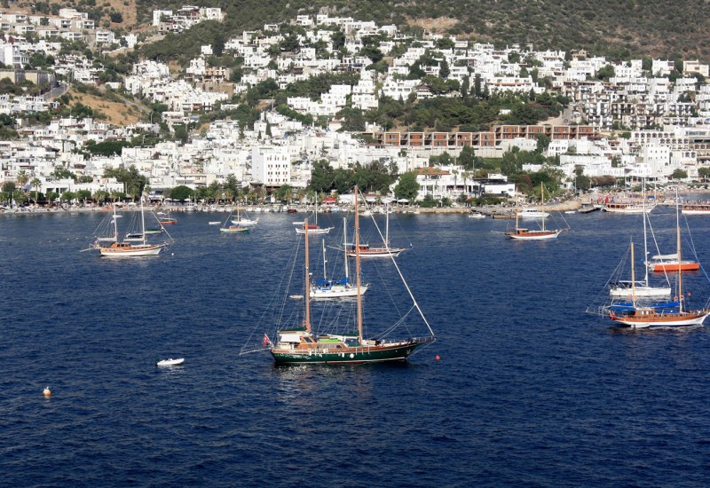 Docking and Mooring Fees in the World - MarinaReservation.com