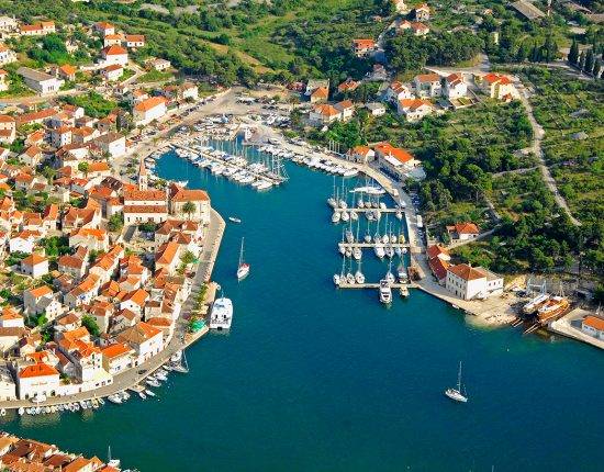 Docking and Mooring Fees in the World - MarinaReservation.com