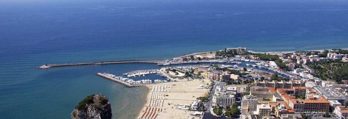 Porto Canale di Terracina - Book a berth now | Marina Reservation