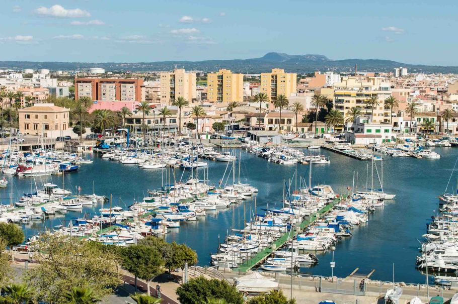 Club Náutico Portixol - Reserva tu amarre online