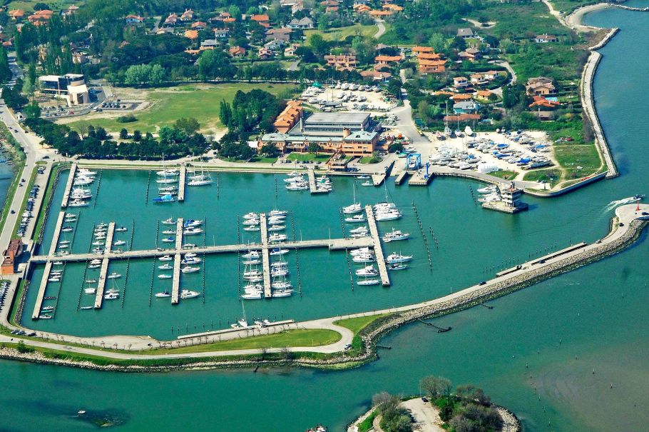 Marina di Albarella - Book a berth now | MarinaReservation.com