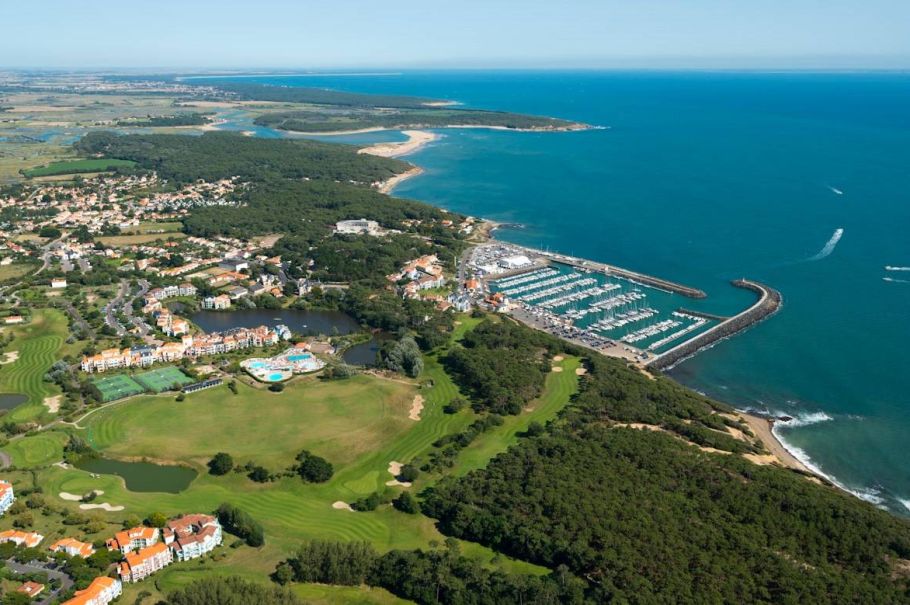 Port Bourgenay - Book a berth now | MarinaReservation.com